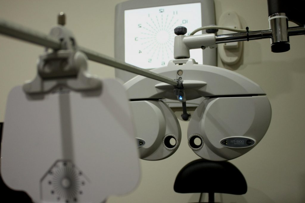 adult sight test | Eye Syte